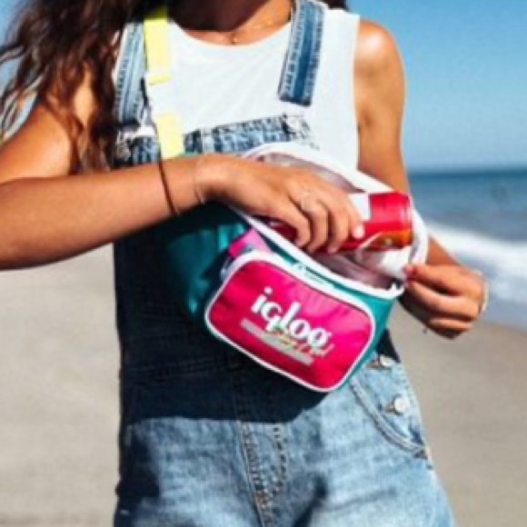 Igloo | Bags | Igloo 9s Retro Collection Fanny Pack Portable Cooler ...